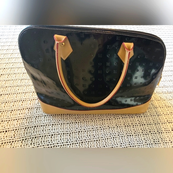 Arcadia | Bags | Arcadia Patent Leather Handbag Purse Tan Black Footed ...